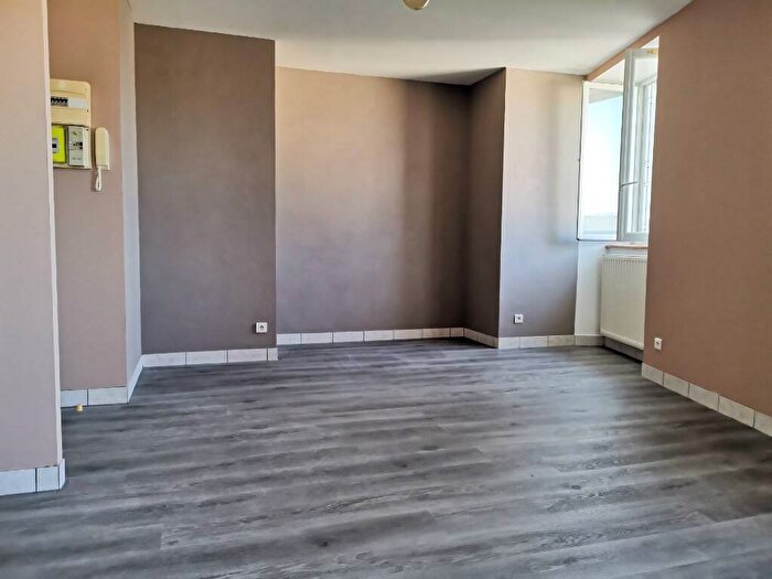 Appartement à louer - Argences en Aubrac - 1 pièce