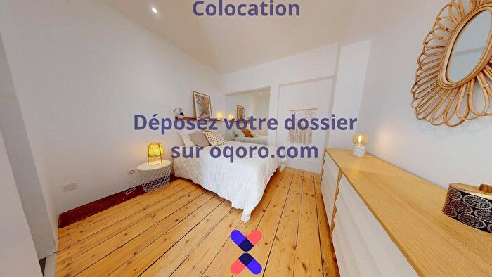 Appartement à louer - Saint Louis, Lyon ème arrondissement - 8 pièces - 7 chambres