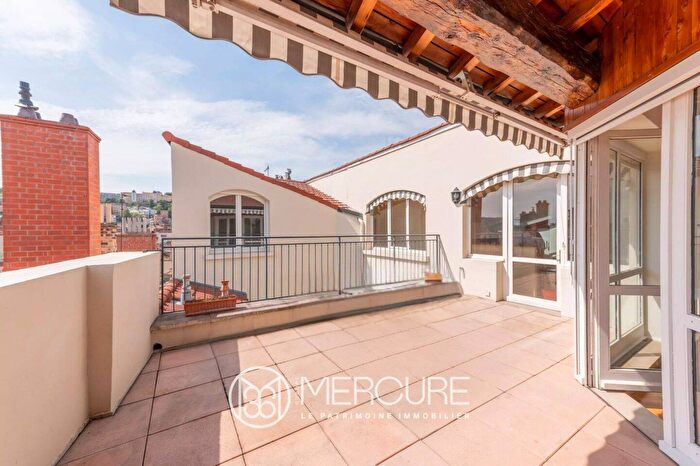 Appartement à louer - Presquîle, Centre ville, Cordeliers, Lyon ème arrondissement - 8 pièces - 4 chambres