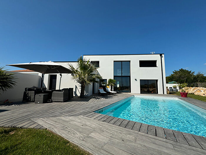 Maisons à vendre et appartements à louer - 1