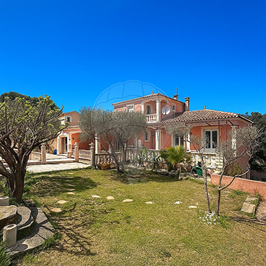 Maison à vendre - Poulx - 6 pièces - 4 chambres