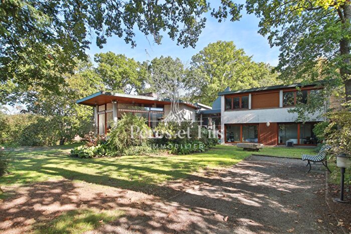 Maison 8 pièces à vendre à Saulx-les-Chartreux