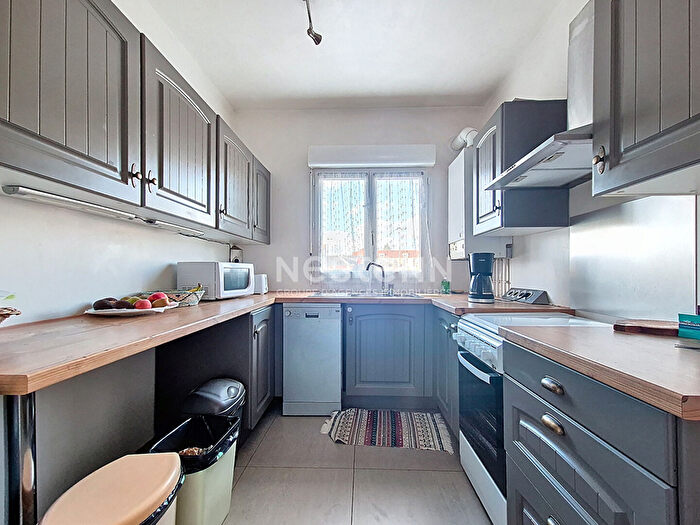 Appartement à vendre - Lamorlaye - 3 pièces - 2 chambres