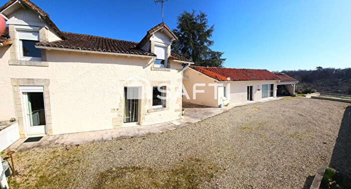 Maison à vendre - La Chapelle-Gonaguet - 5 pièces - 4 chambres