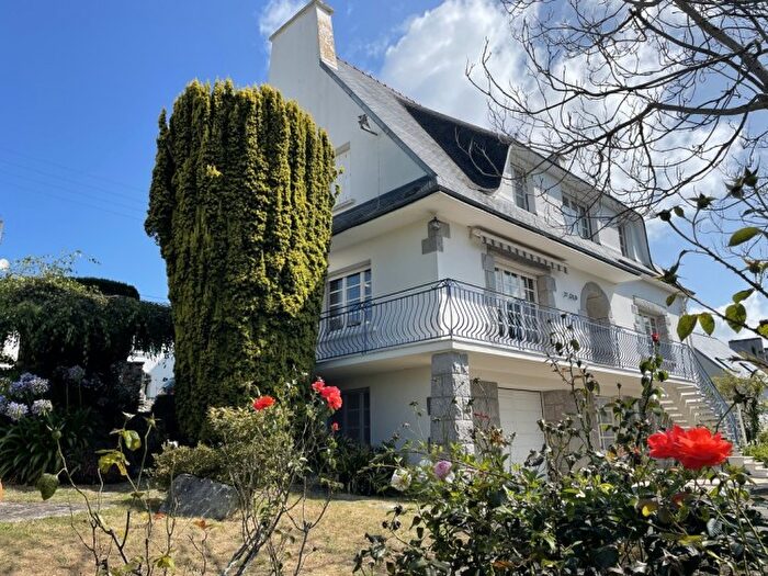 Maison à vendre - Douarnenez - 10 pièces - 6 chambres