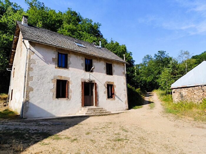 Maison 3 pièces à Bourg-Lastic, à vendre