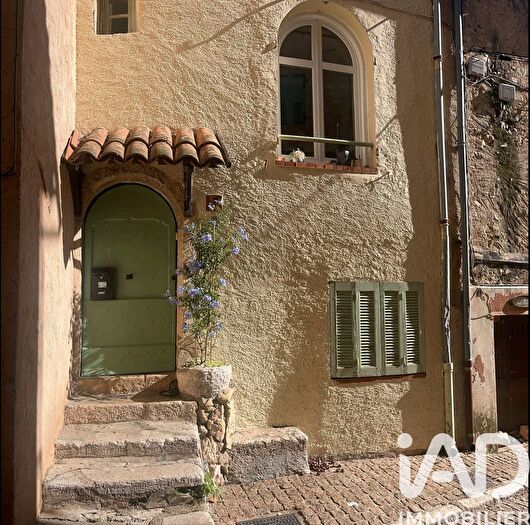 Saint-Vallier-de-Thiey : Maison 4 pièces à vendre