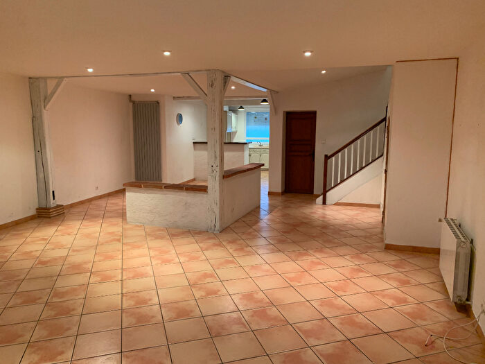 Maison 4 pièces à louer à Mas-Grenier