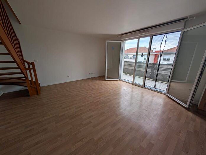 Appartement 3 pièces à Corbeil-Essonnes, Tarterêts, à louer