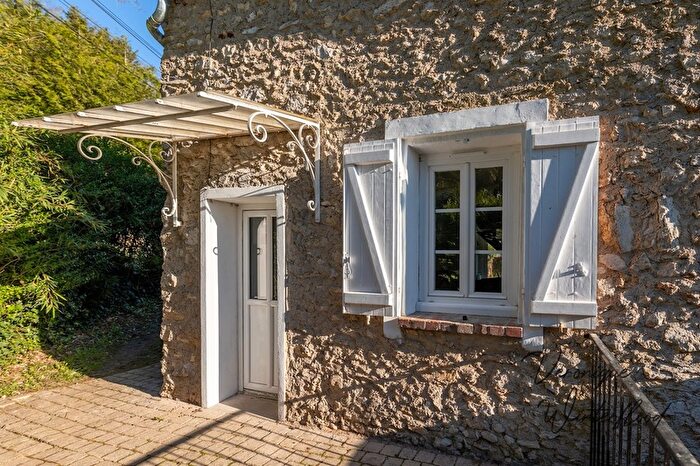 Maison 4 pièces à Septeuil, à vendre