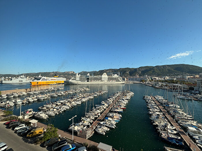 Appartement 3 pièces à vendre à Toulon, Le Port