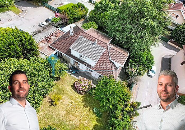 Maison 9 pièces à vendre à Seyssins