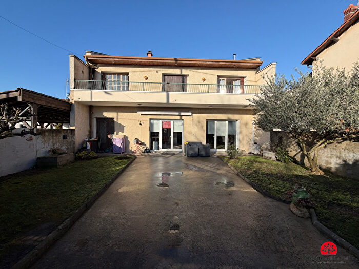 Maison à vendre - Vénissieux, Parilly - 6 pièces - 4 chambres