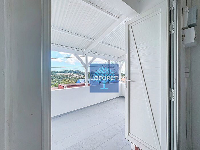 Fort-de-France : Appartement 4 pièces à louer