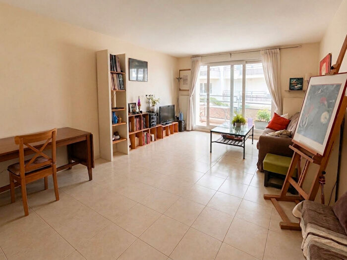 Appartement 3 pièces à vendre - Chaville, Doisu