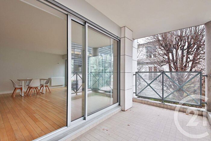 Appartement à louer - Paris ème arrondissement - 4 pièces - 3 chambres