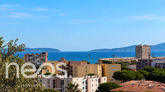 Le Lavandou, Rousset, Four des Maures, Saint-Clair : Appartement 3 pièces à vendre