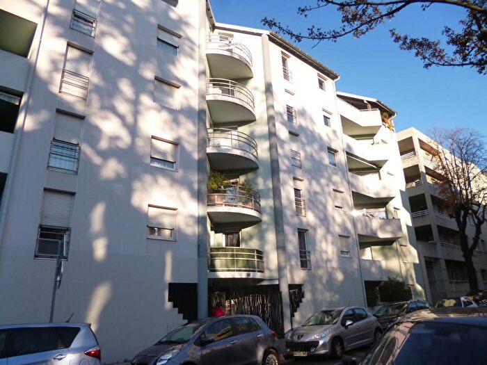 Appartement 2 pièces à Lyon 8ème, Monplaisir, à louer