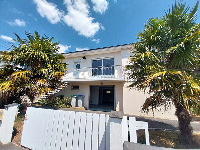 Maison à vendre - Sainte-Luce-sur-Loire - 6 pièces - 3 chambres