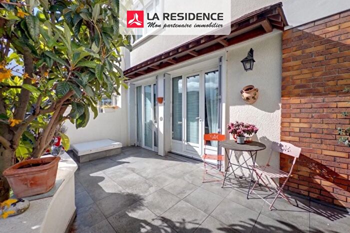 Maison à vendre - Chatou - 6 pièces - 5 chambres