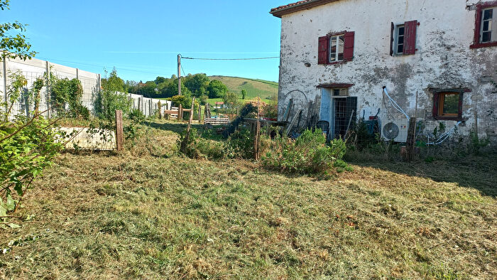 Maison à vendre - Lohitzun-Oyhercq - 7 pièces - 4 chambres