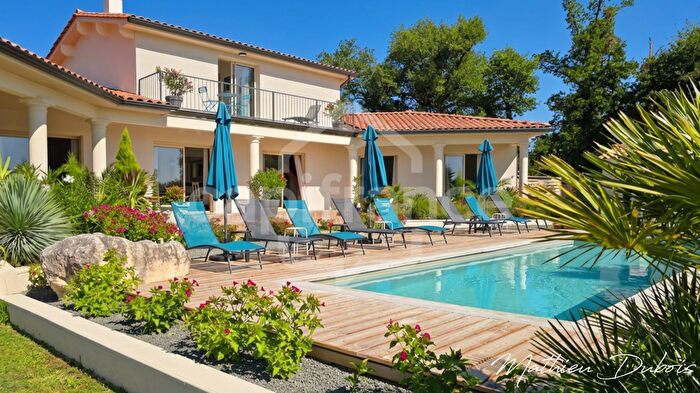 Maison 9 pièces à vendre à Festalemps