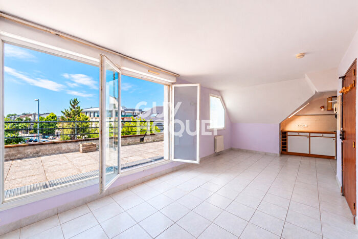 Noisy-le-Grand, Centre-ville : Appartement 2 pièces à vendre