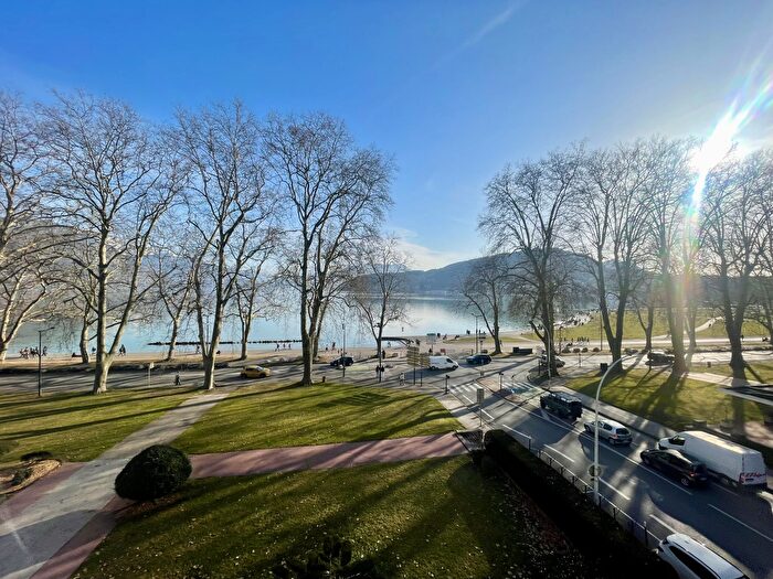 Appartement à vendre - Annecy, Parmelan, Albigny - 3 pièces - 2 chambres