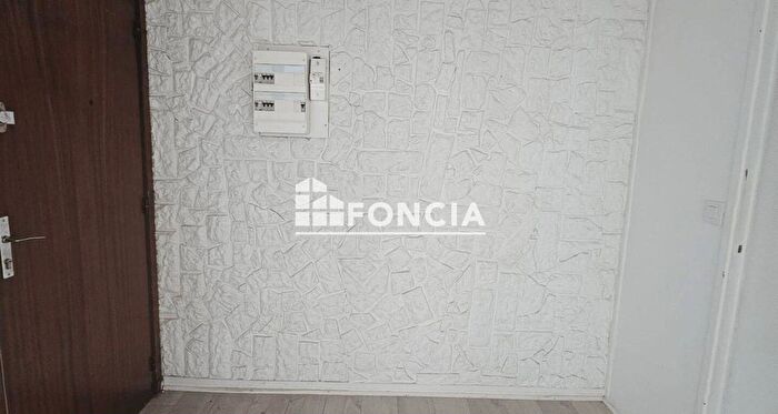 Carrieres, Charenton-le-Pont : Appartement 3 pièces à louer