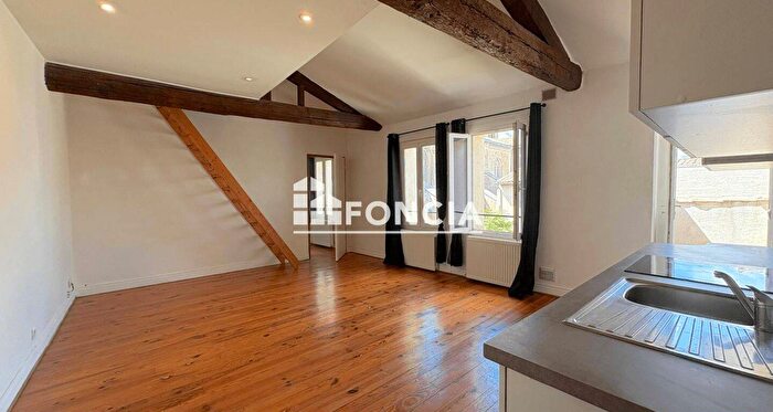 Centre Ville, Carpentras : Appartement 2 pièces à louer