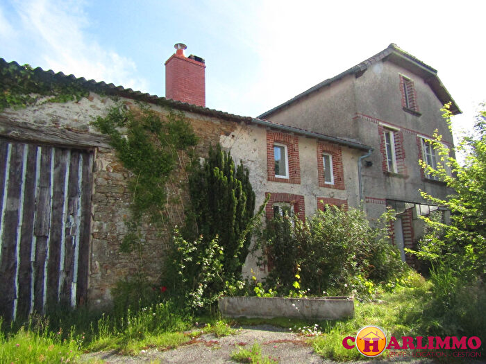 Maison à vendre - Peyrat-de-Bellac - 6 pièces - 4 chambres