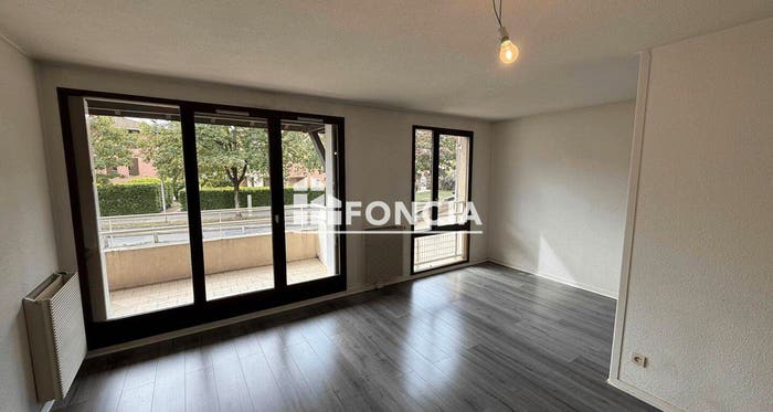Palisses-Tuileries-Montfort-Belledonne, Crolles : Appartement 3 pièces à louer