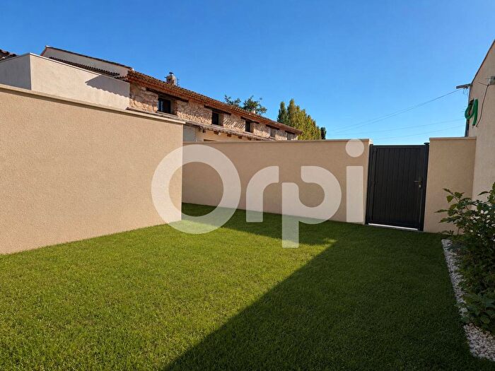 Beaucaire, Route de Bellegarde, Plâteau Saint-Roman : Appartement 4 pièces à vendre