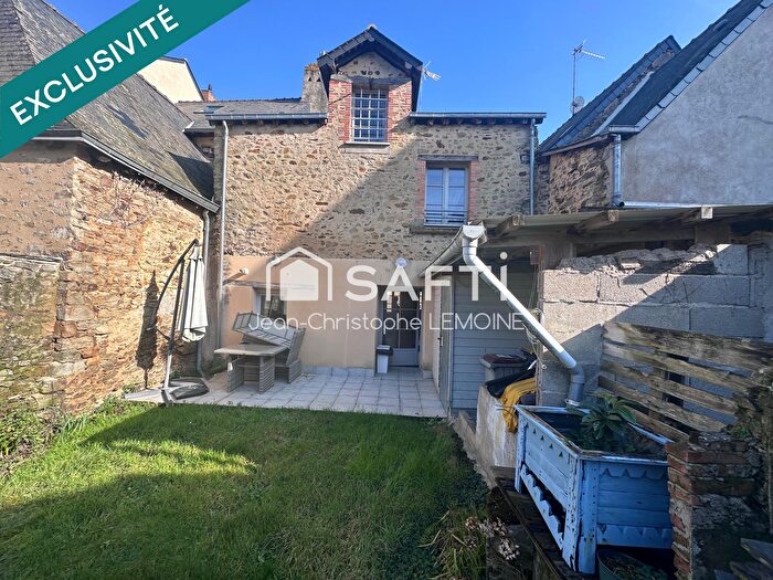 Maison à vendre - Craon - 6 pièces - 4 chambres