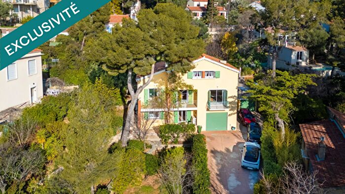 Maison à vendre - Toulon, Beaulieu - 6 pièces - 5 chambres