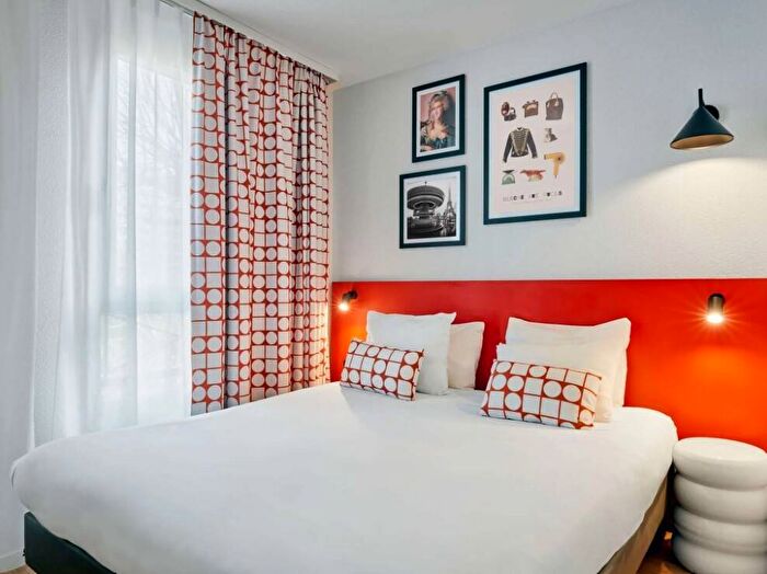 Appartement à louer - Insurrection, Vanves - 1 pièce