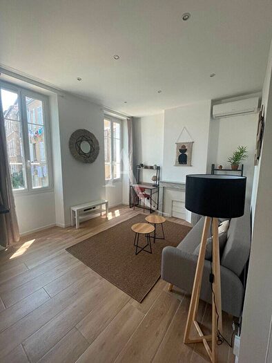 Périer, Marseille 8ème arrondissement - Appartement 2 pièces à louer