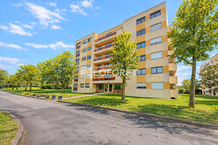 Appartement à vendre - Roissy-en-Brie - 3 pièces - 2 chambres