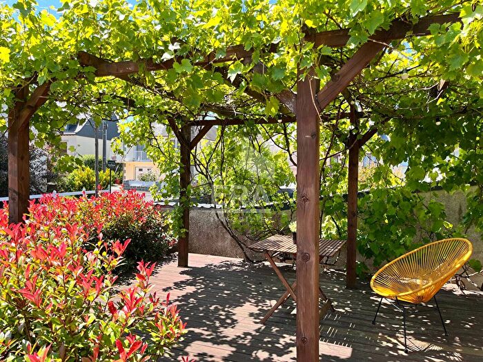 Maison à louer - Aeroport-Ecarts, Saint-Jacques-de-la-Lande - 6 pièces - 4 chambres