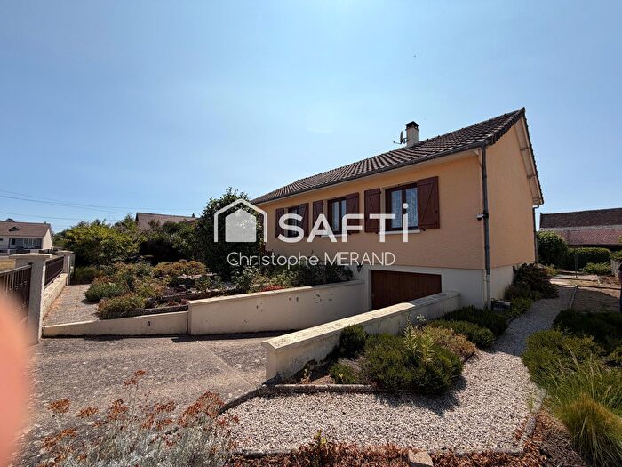 Dangé-Saint-Romain : Maison 5 pièces à vendre