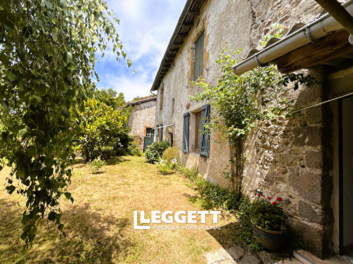 Maison à vendre - Confolens - 5 pièces - 2 chambres