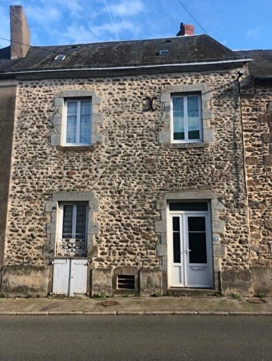 Maison 4 pièces à vendre à Bais