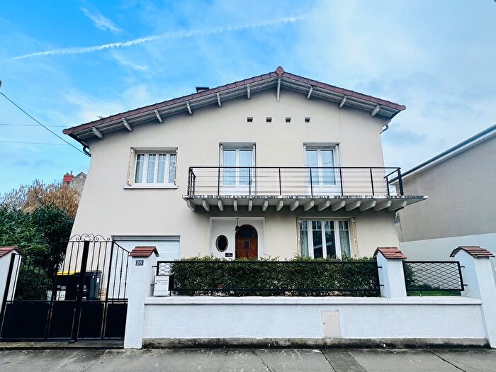 Maison à vendre - Châtellerault, Centre-ville - 6 pièces - 4 chambres