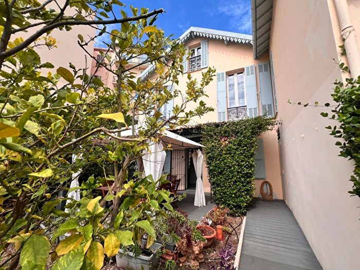 Maison à vendre - Cannes, Petit Juas - 6 pièces - 5 chambres