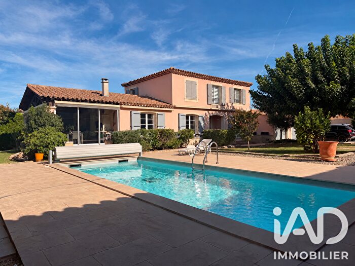 Maison 7 pièces à vendre à Lamanon