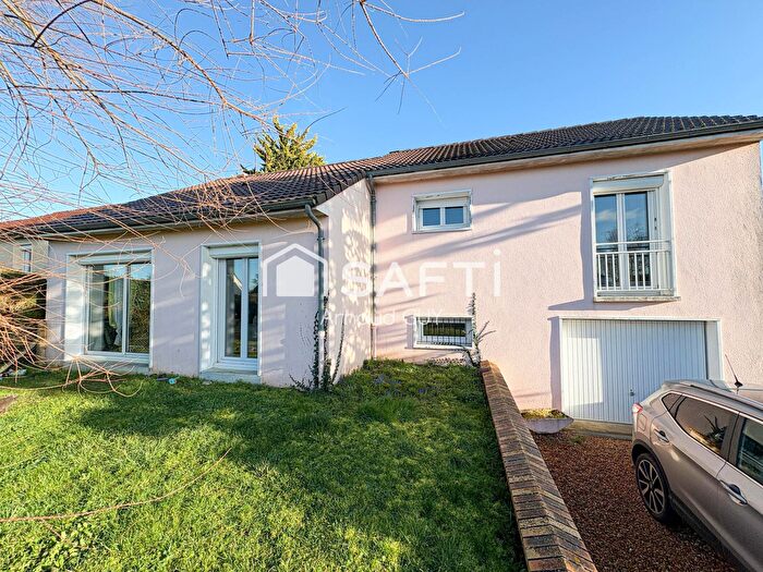 Maison à vendre - Saint-Cosme-en-Vairais - 5 pièces - 3 chambres