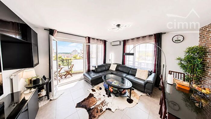 Appartement 4 pièces à vendre à Vaulx-en-Velin, Vaulx en Velin Sud