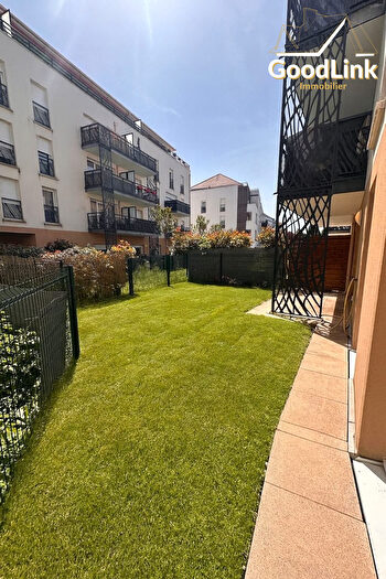 Appartement à vendre - Saint-Fargeau-Ponthierry - 3 pièces - 2 chambres