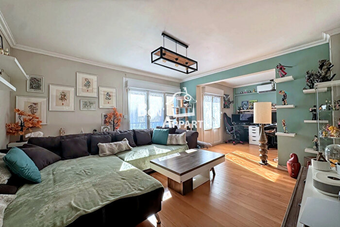 Appartement à vendre - Hayange, Centre-ville - 5 pièces - 3 chambres