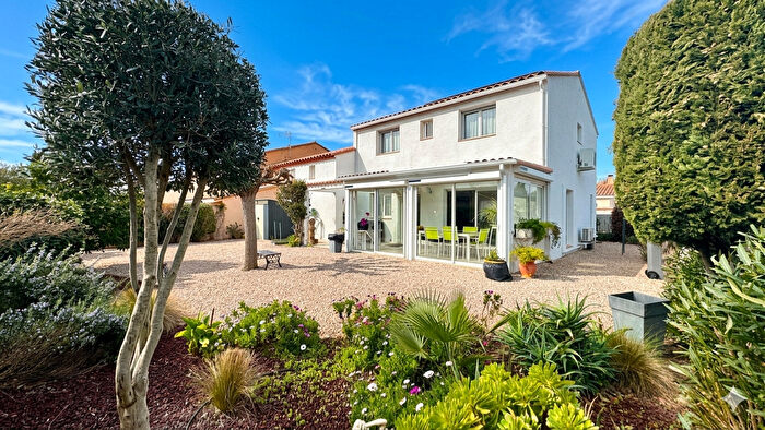 Maison à vendre - Saint-Cyprien, La Prade, La Vigie - 6 pièces - 5 chambres